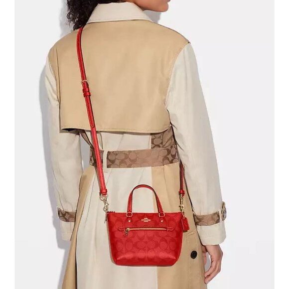 Coach | Bags | Coach Red Signature Mini Gallery Crossbody Bag New New ...